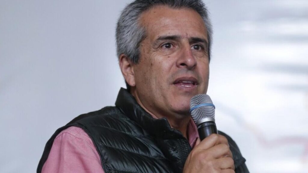 Presidente Petro confirmó la salida de Luis Fernando Velasco del MinInterior - El Expreso