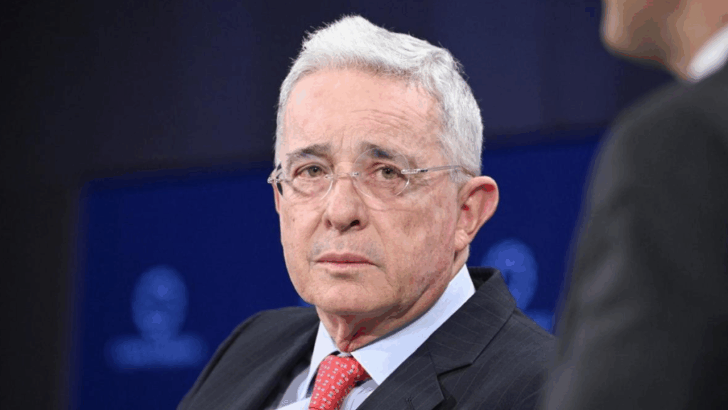 Ordenan abrir investigación contra Álvaro Uribe y su hermano por ...